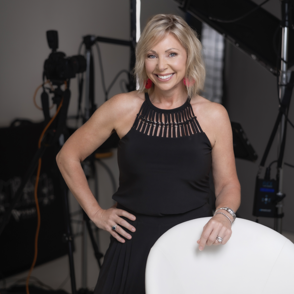 Traci Schowmeyer | Metroplex Headshots | Leading Women | Living Magazine
